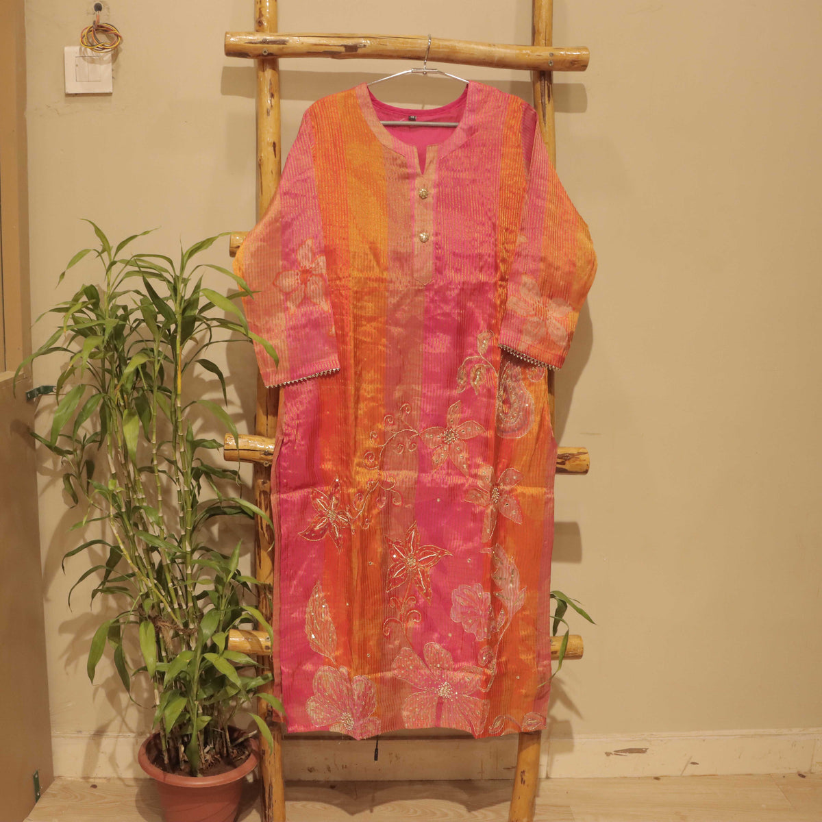 Mandy Color Muslin Top (T.L.45') and Parallel Pant (P.H.35') with Musl ...